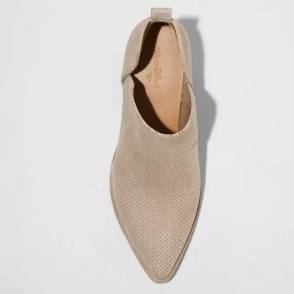 Universal Thread | Shoes | Cari Cut Out Ankle Boots Universal Thread ...